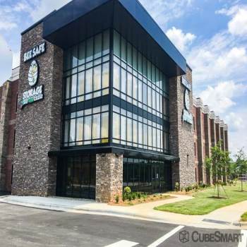 Self-Storage Units at 937 Gateway Commons Cir in Wake Forest, NC @CubeSmart